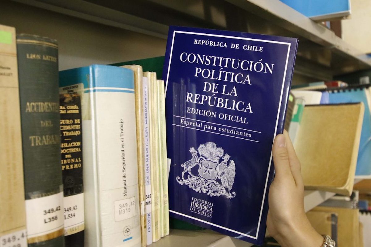 Constitución (parte II): ¿cómo afecta nuestras vidas? - Noticias UdeC