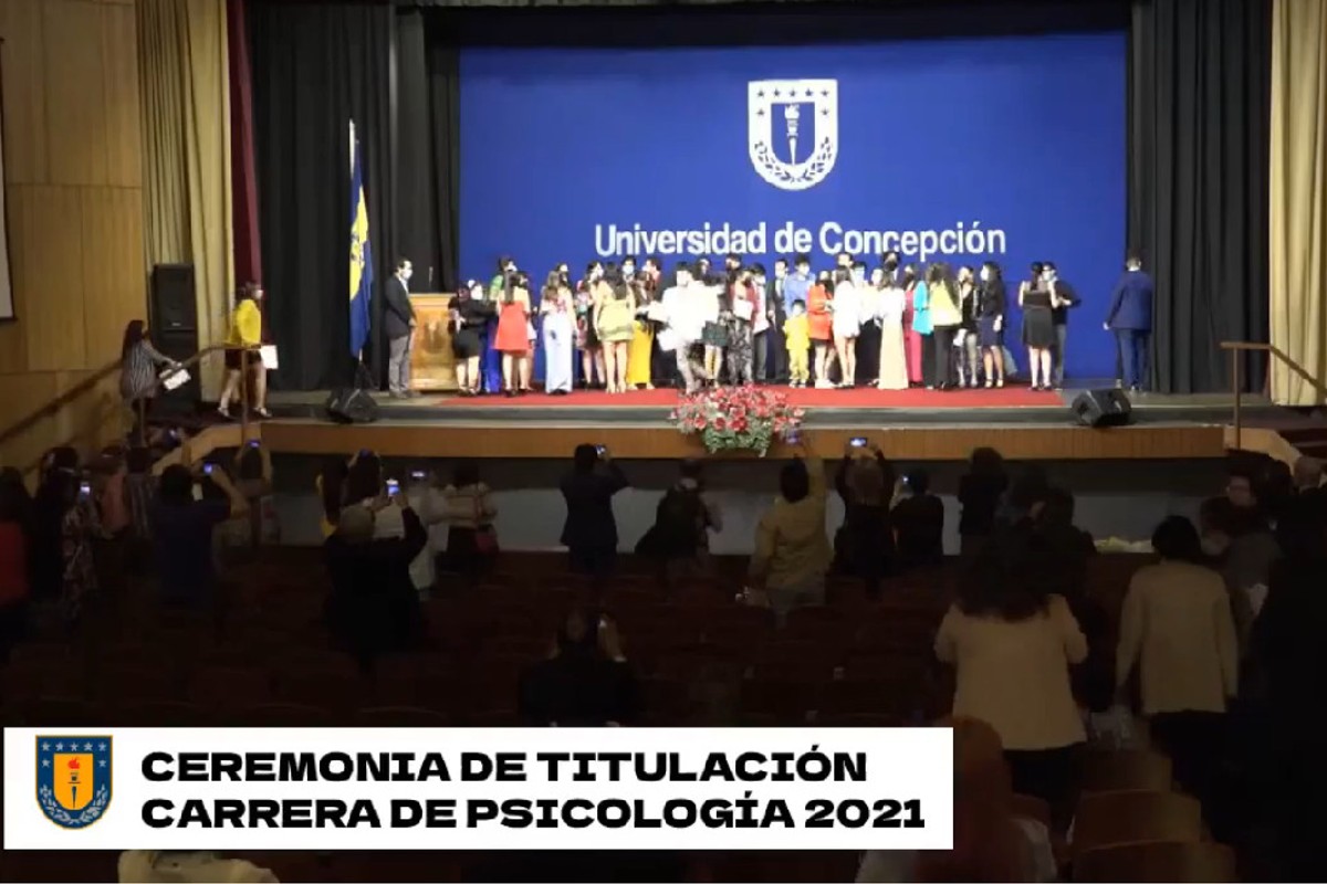 Psicología tituló a una nueva generación de profesionales con ceremonia ... Psicología tituló a una nueva generación de profesionales con ceremonia ...
