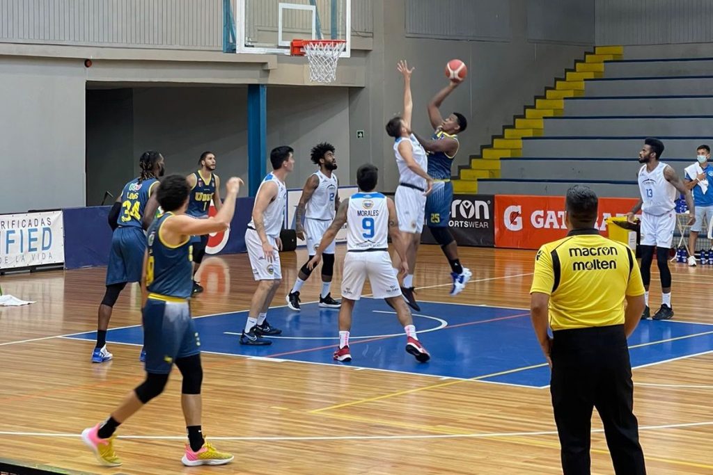 Inapelable derrota: Atlético Puerto Varas termina con el invicto de Basket UdeC en la LNB ...