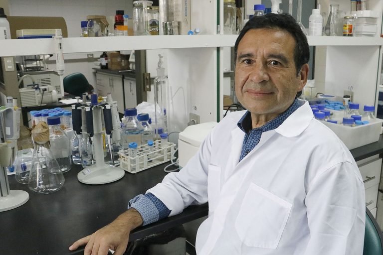 Cátedra magistral: Dr. Osvaldo Ulloa relata hazaña en Fosa de Atacama ...