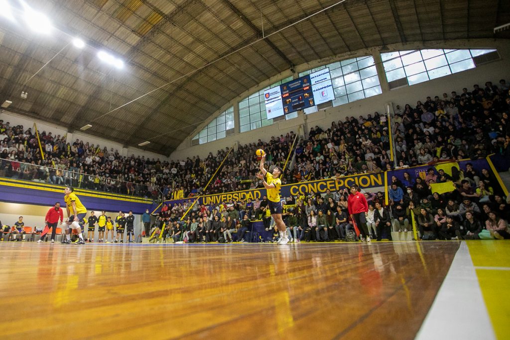 ¡Con remontada desde las profundidades del abismo!: UdeC es el nuevo campeón del CNU de Vóleibol ...