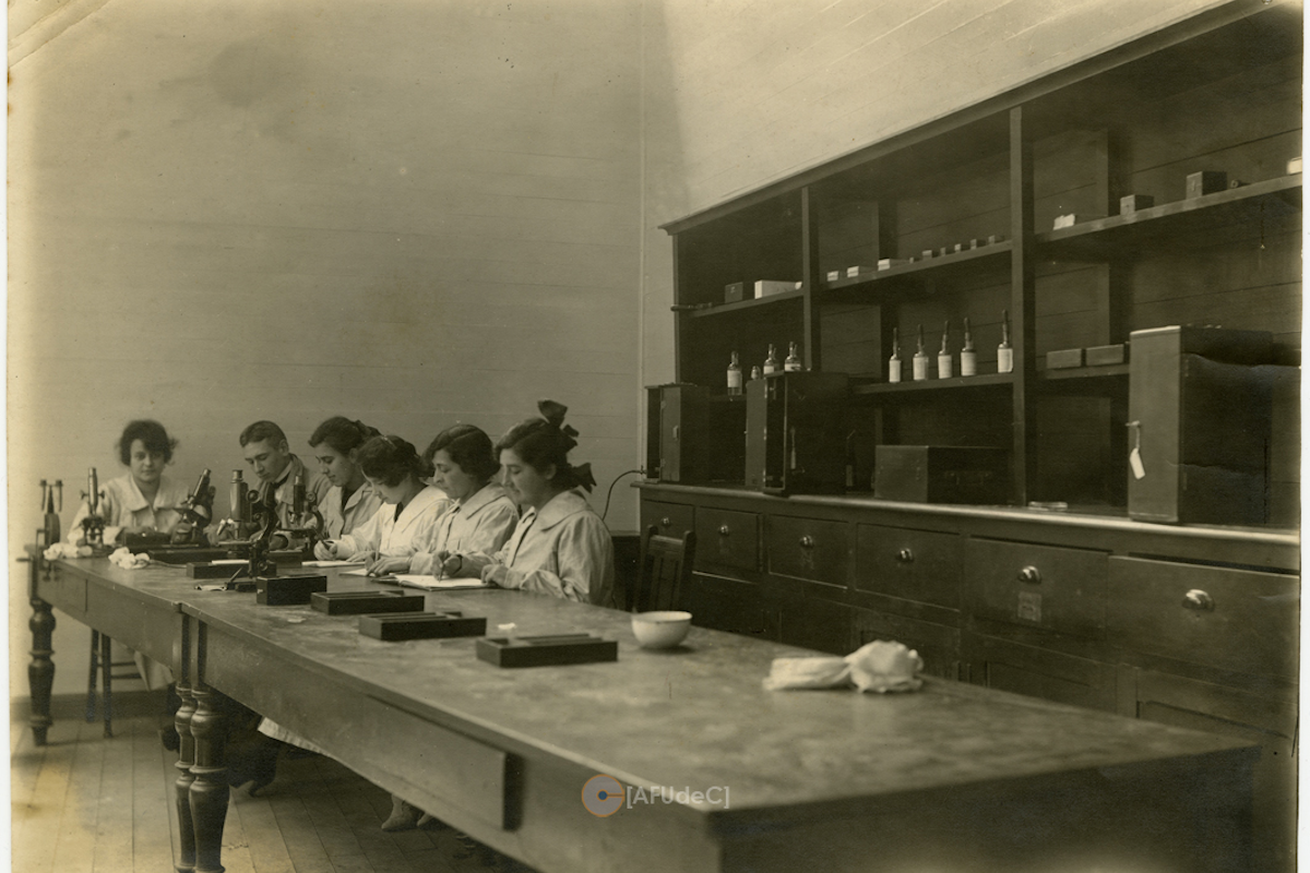 UdeC recuerda su primera clase ocurrida el 17 de marzo hace 104 años - Noticias UdeC