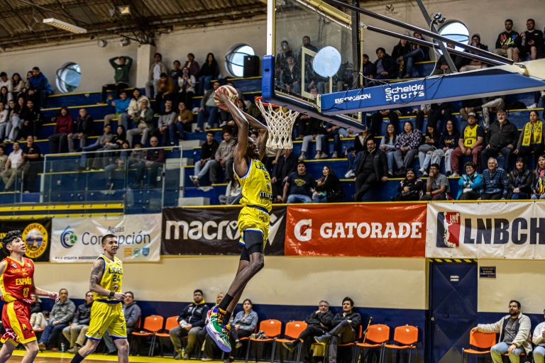 Tres jugadores con doble-doble: UdeC marcó diferencias ante Español de Talca - Noticias UdeC
