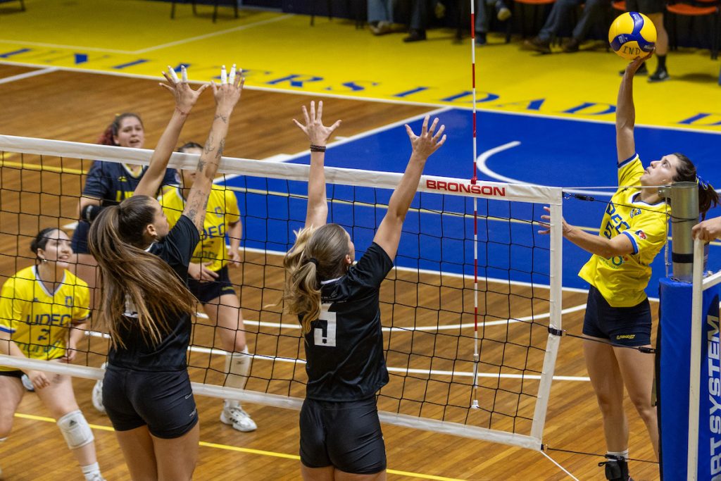 Vóleibol femenino UdeC poco pudo hacer ante un inspirado equipo de Colo ...