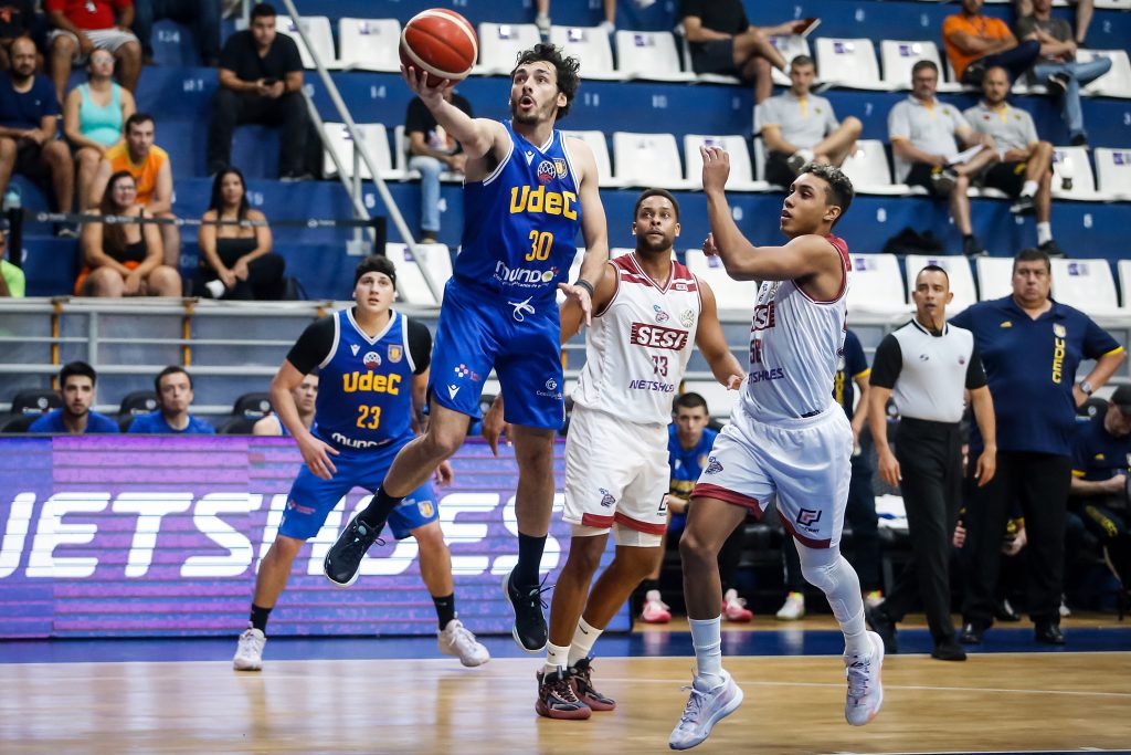 UdeC no pudo ante el campeón defensor en su debut en el grupo D de la BCLA - Noticias UdeC