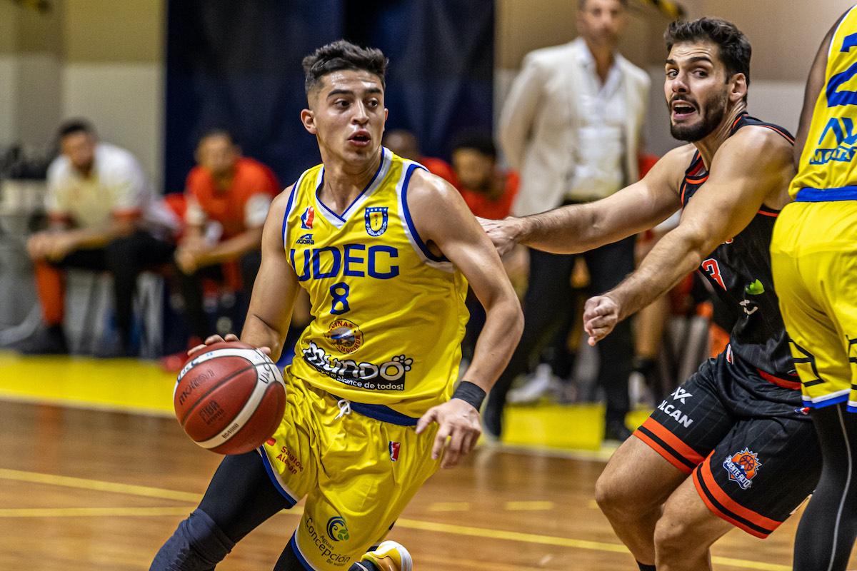 Con una hinchada más viva que nunca: UdeC ganó sobre el final del juego a Puente Alto - Noticias ...