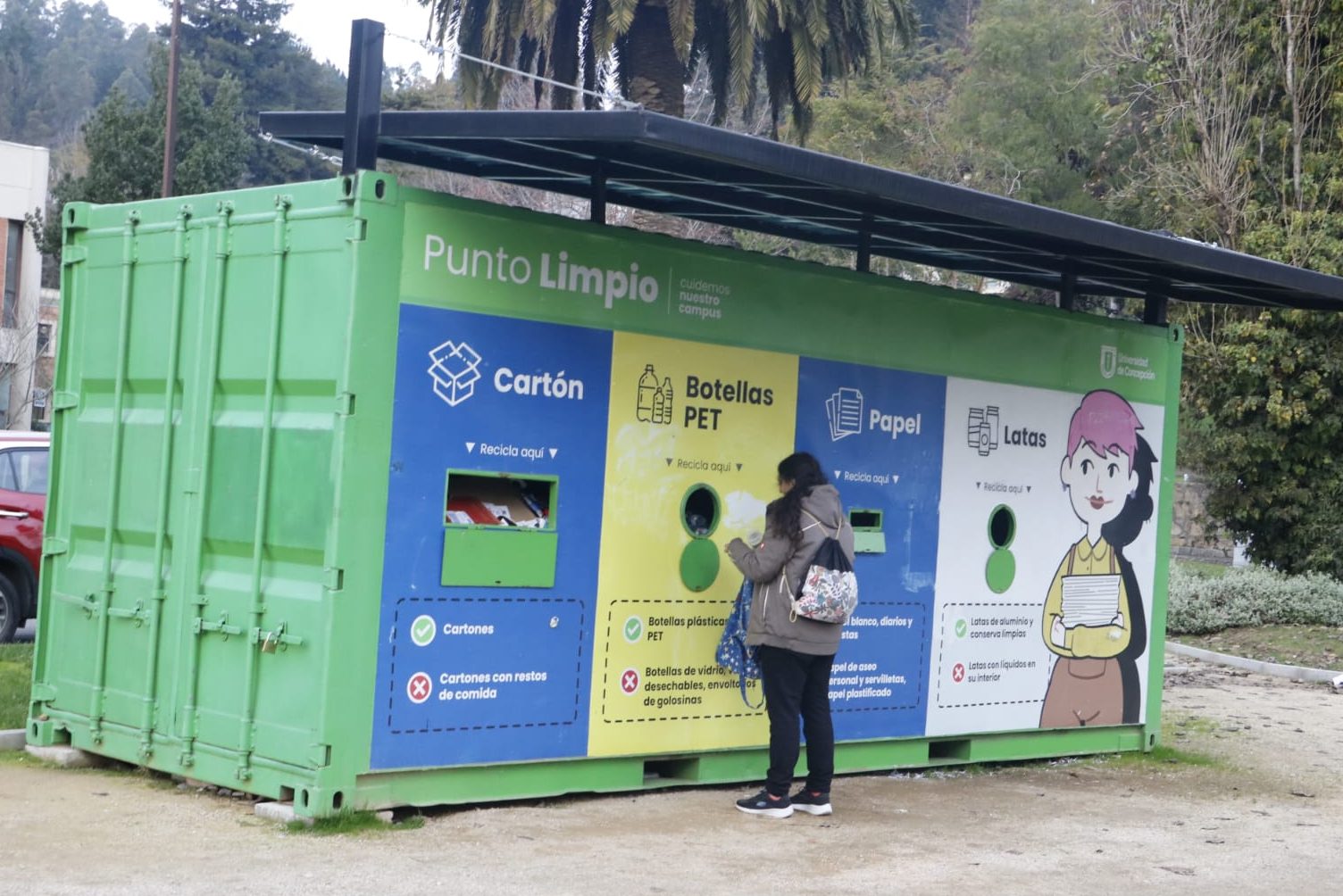 Comunidad universitaria se capacita para mejorar uso y gestión de Puntos Limpios - Noticias UdeC