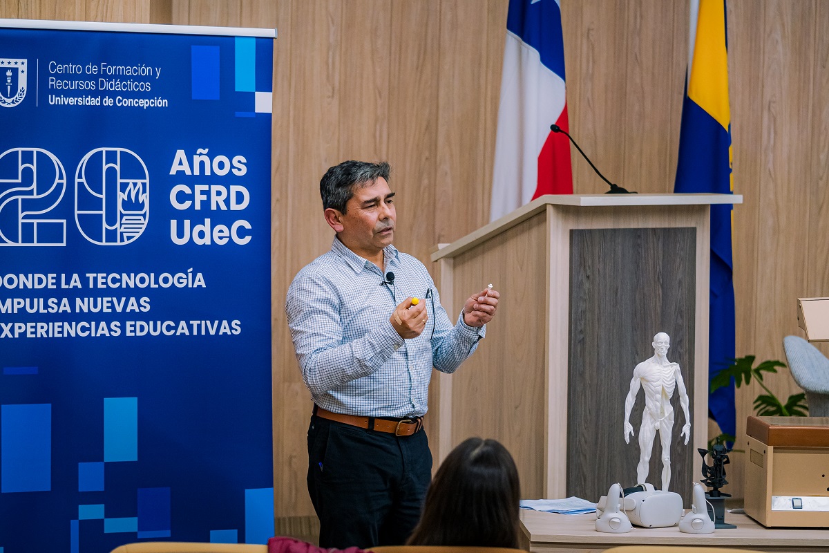 Daniel Bordon Ortiz, Director del CFRD: "Una docencia que integra tecnologías mejora la ...