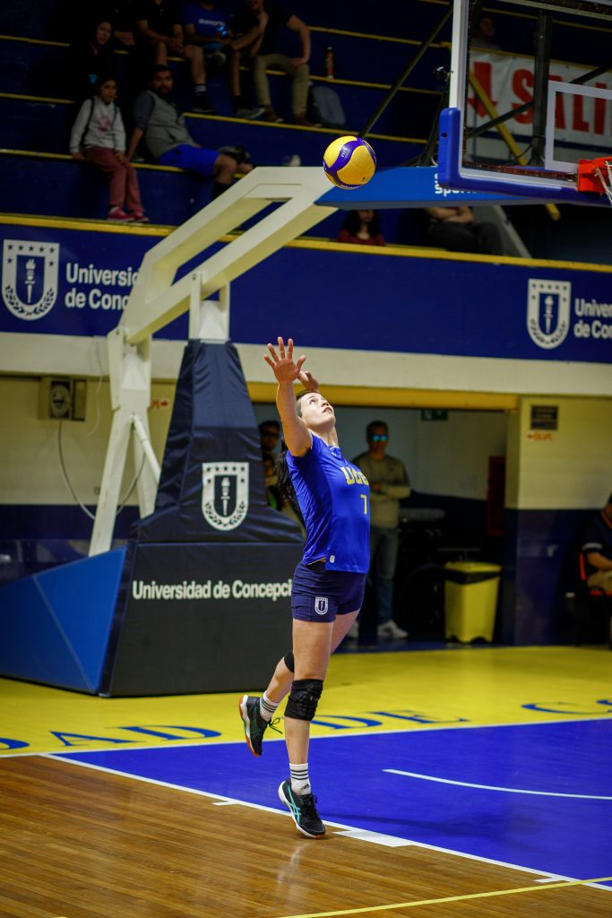 Vóleibol masculino UdeC superó por 3-2 a Murano CCP y se afianzó en la parte alta de la tabla ...