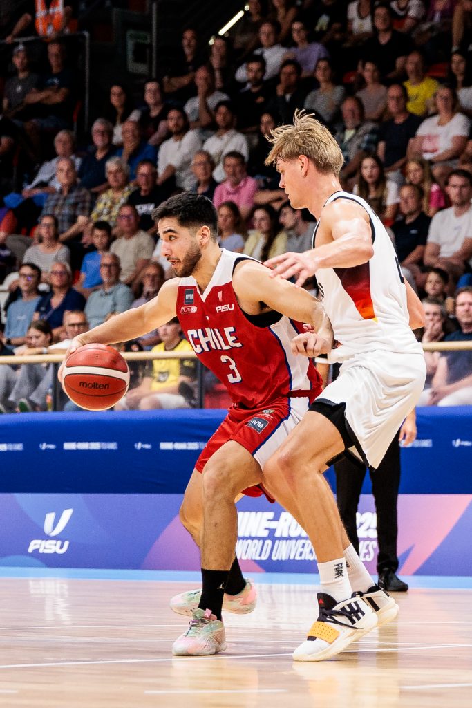 Catalina Valenzuela rozó el doble-doble en último partido de Chile en ...